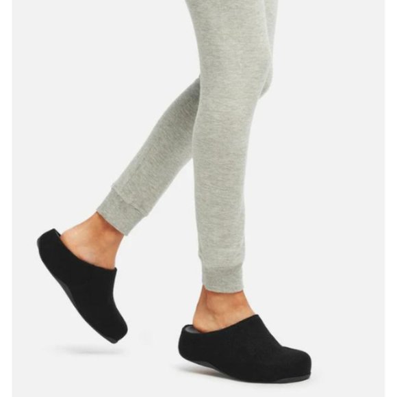 Fitflop | Shoes | New Fitflop Womens Shuv Felt Clogs All Black | Poshmark